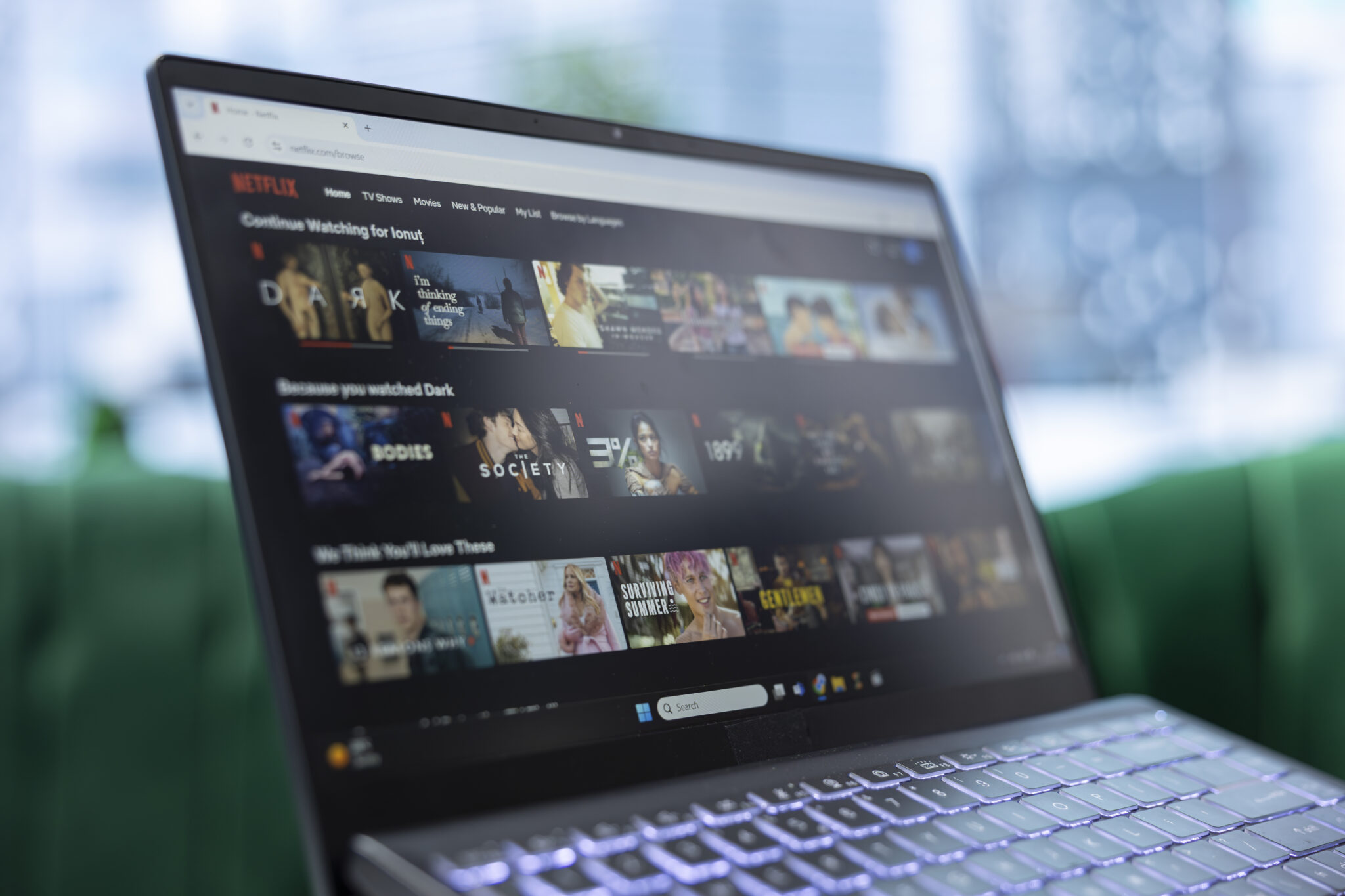 The 20 Best Series for Learning English: Netflix, Disney, and More!